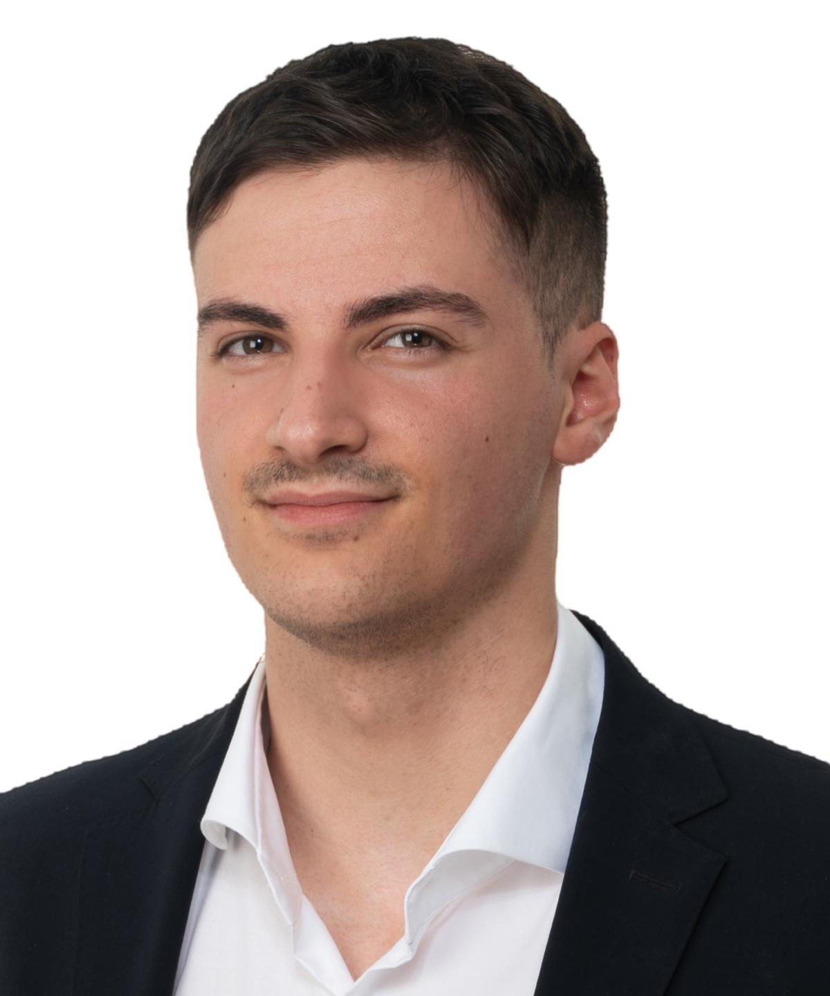 Christian Belvedere - Bond Adviser